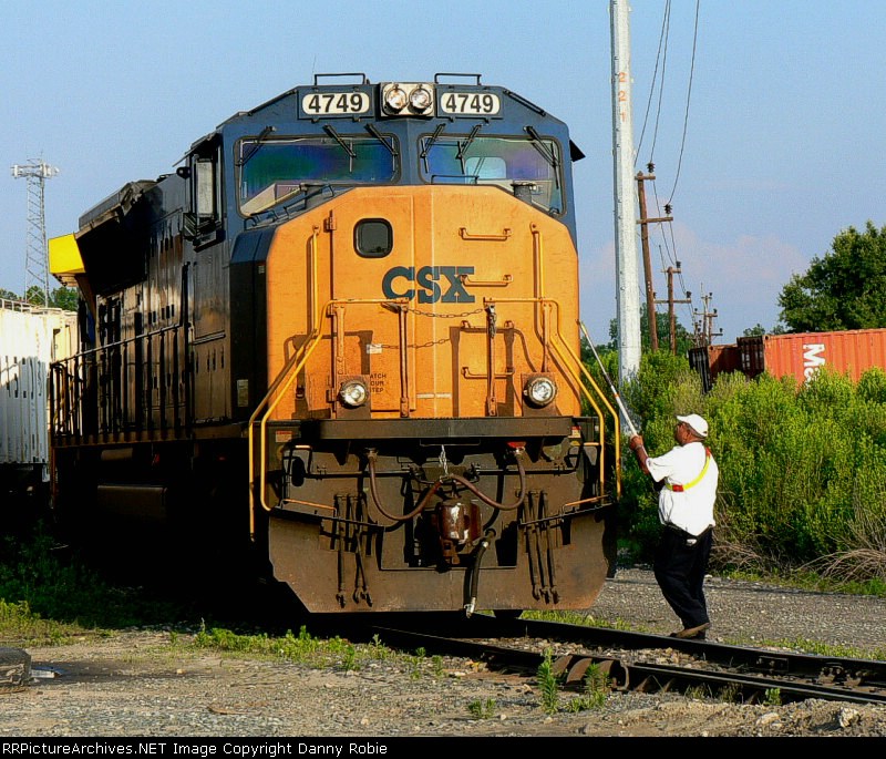 CSX 4749